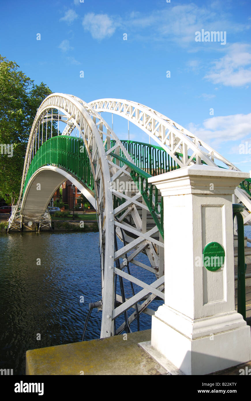 Steel arch footbridge over River Great Ouse, Bedford, Bedfordshire ...