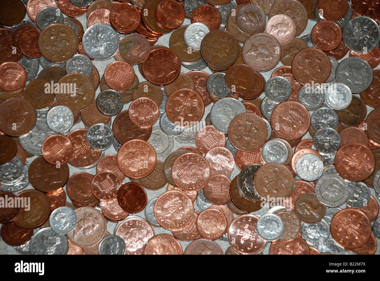 Silver 1p coin hi-res stock photography and images - Alamy