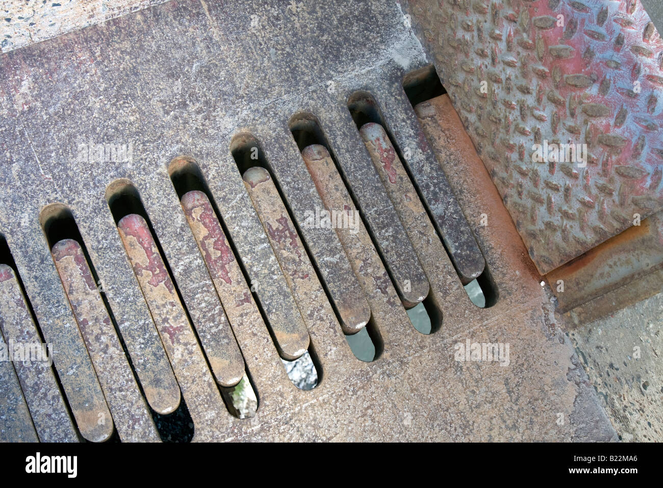 Rusting bridge hi-res stock photography and images - Alamy