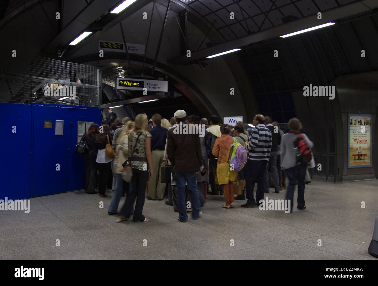 Evening rush hour London Bridge Underground Station Jubilee Line Stock ...