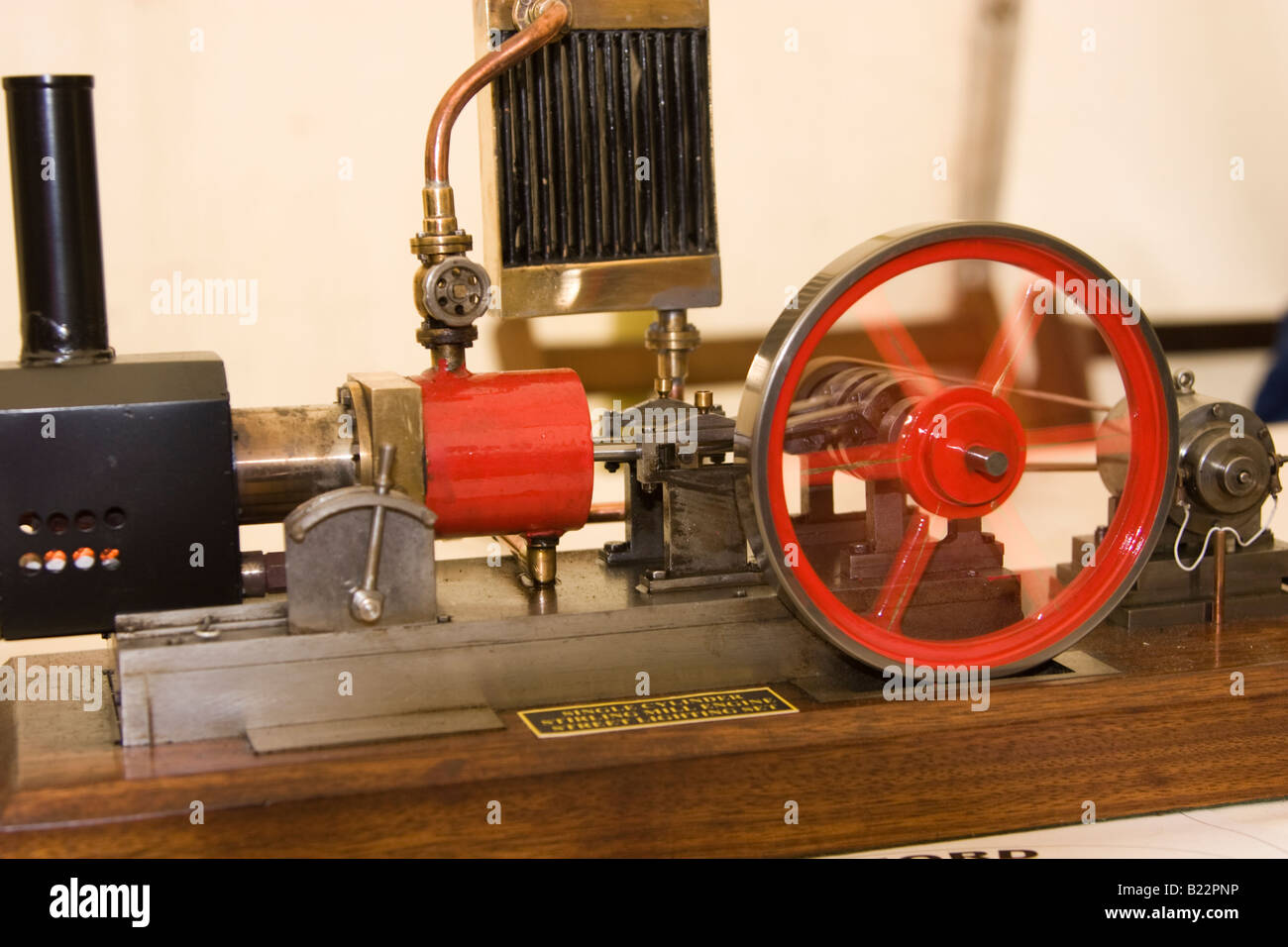 Model single cylinder steam engine, "Stirling Engine Stock Photo - Alamy