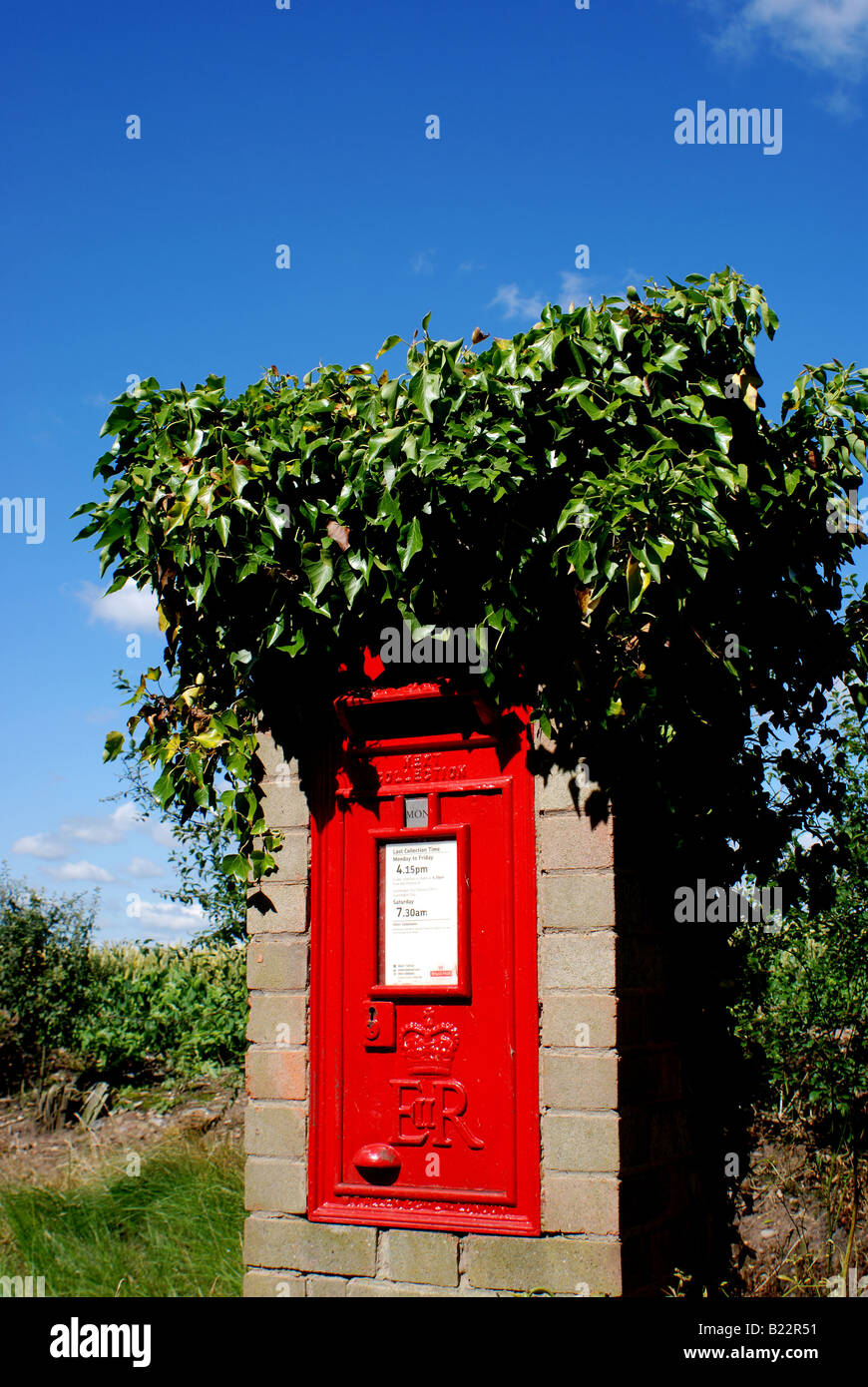 Roadside postbox hi-res stock photography and images - Alamy