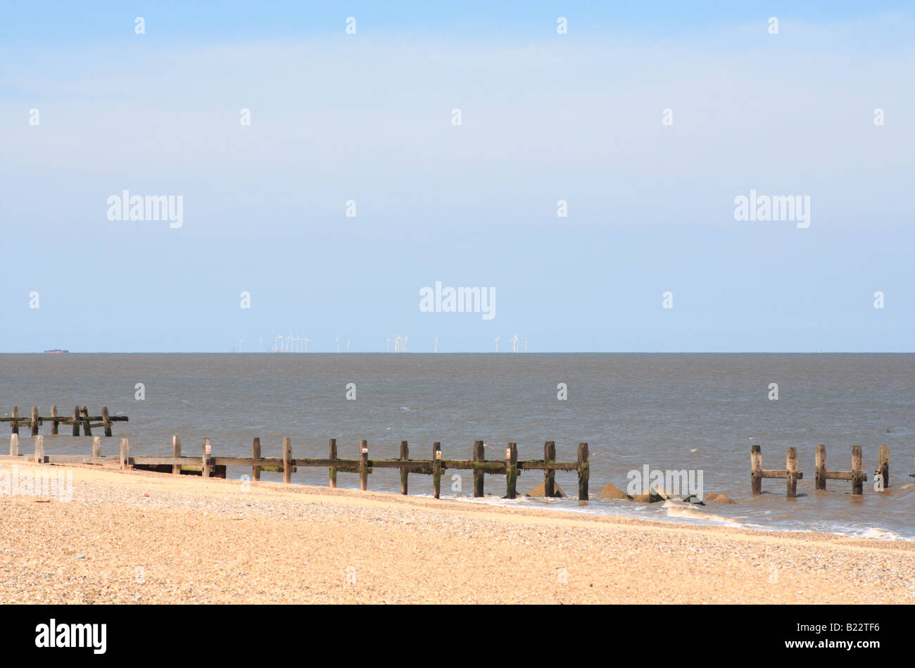 Across beach hi-res stock photography and images - Alamy