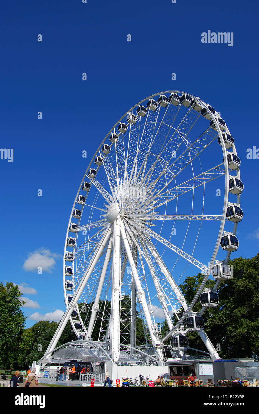 Royal Windsor Observation Wheel, Alexandra Gardens, Windsor, Berkshire ...