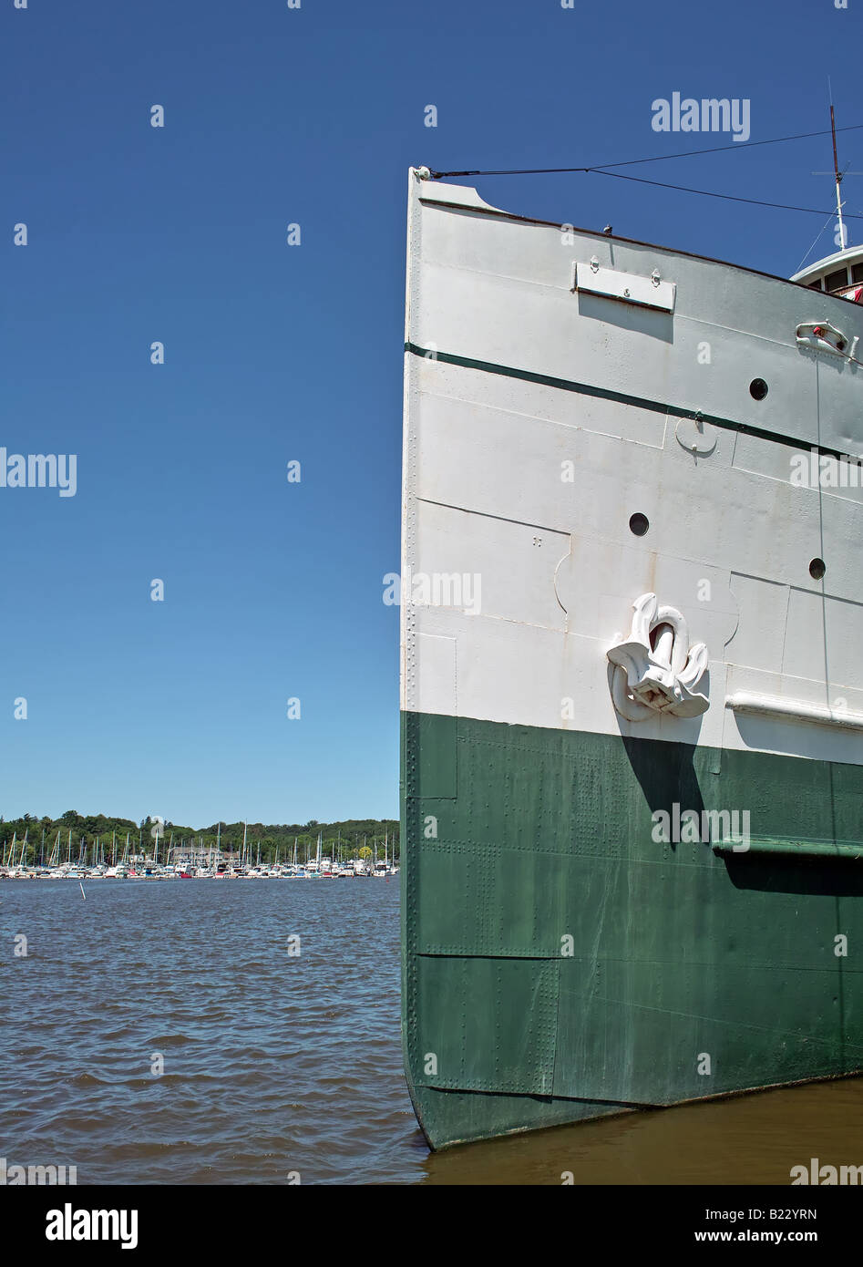 Great lakes passenger ship hi-res stock photography and images - Alamy