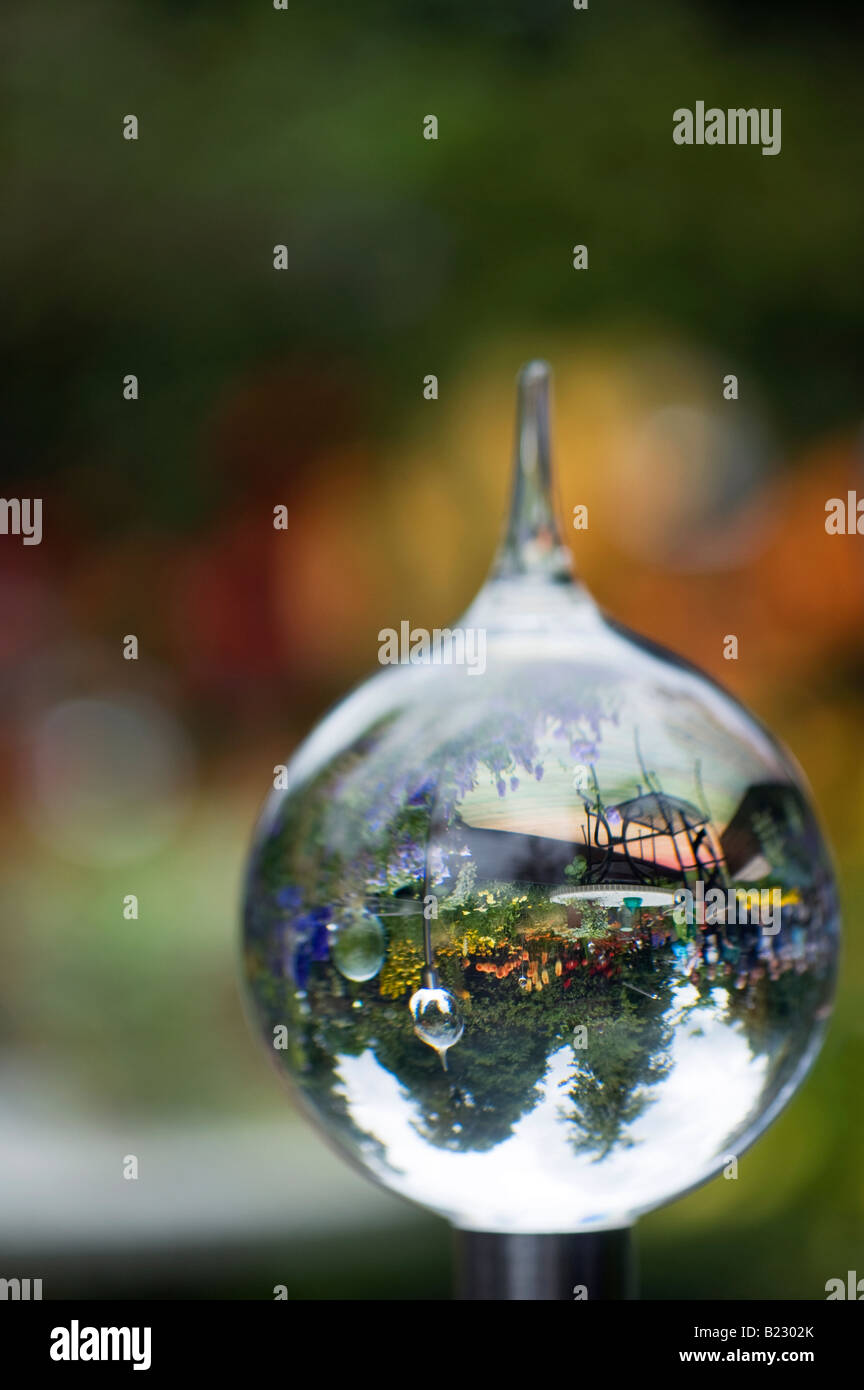 Prism corner garden hi-res stock photography and images - Alamy