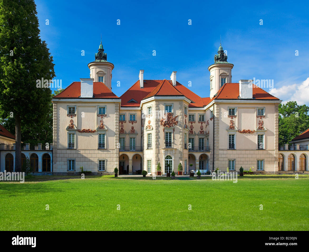 Otwock palace hi-res stock photography and images - Alamy