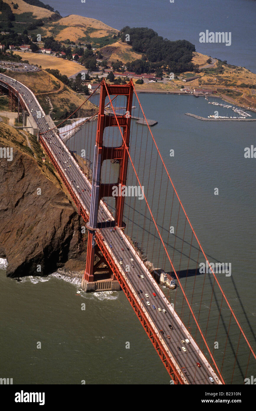 Suspension bridge across bay, Golden Gate Bridge, San Francisco ...