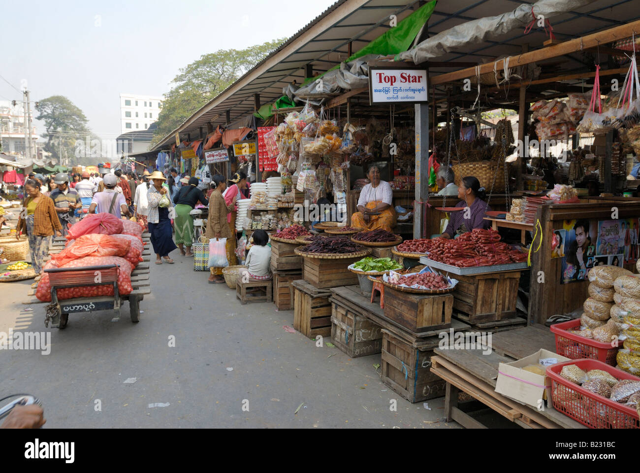 Market stall in town Zegyo Market Mandalay Myanmar Stock Photo - Alamy