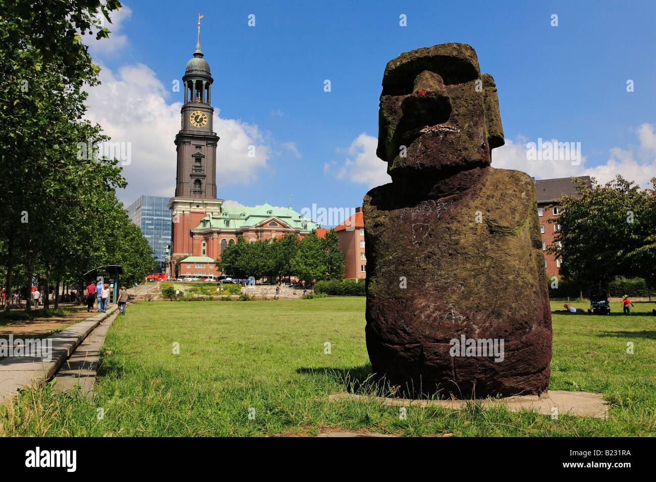 Human statue in central park hi-res stock photography and images - Alamy