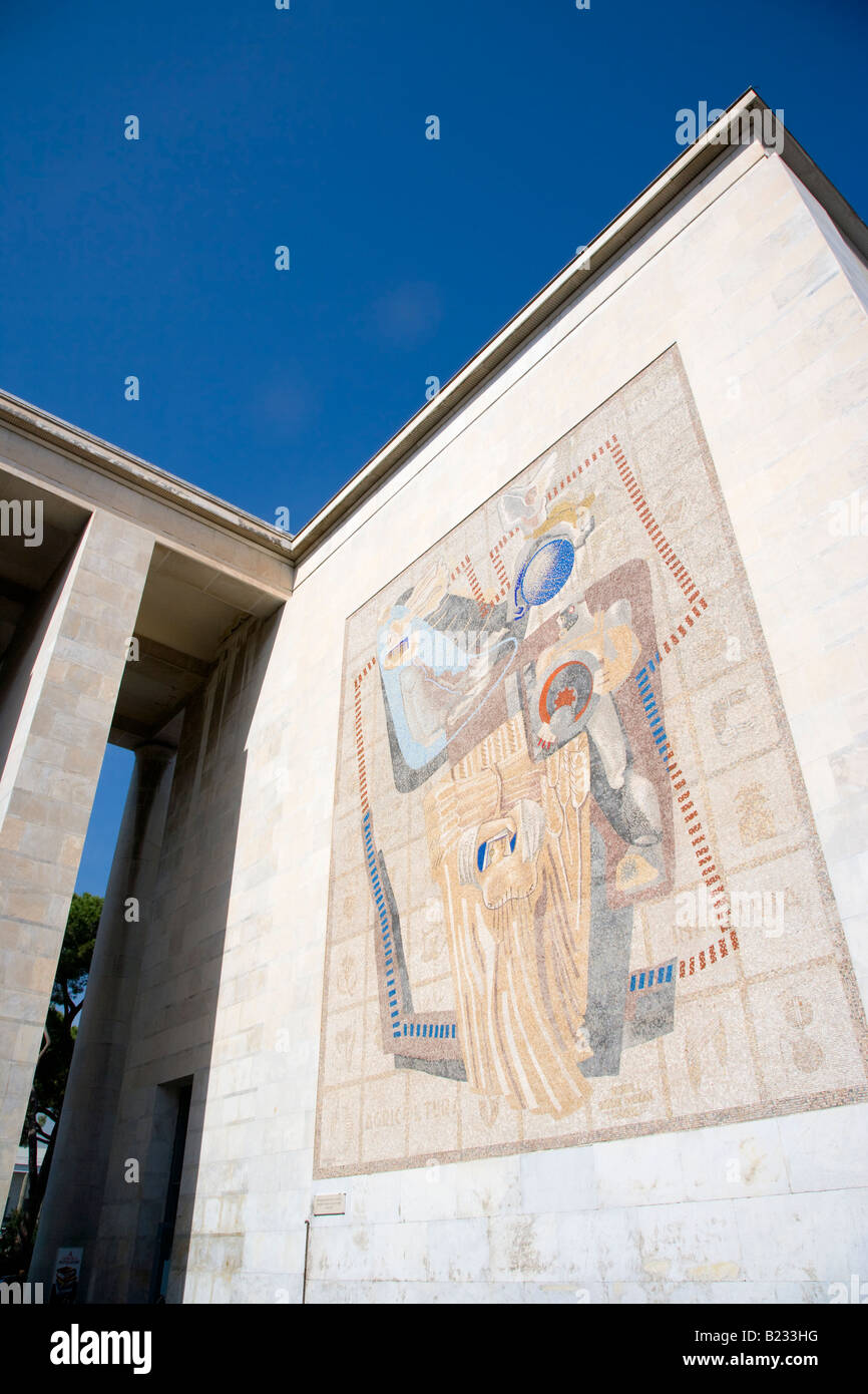 Fascist design hi-res stock photography and images - Alamy