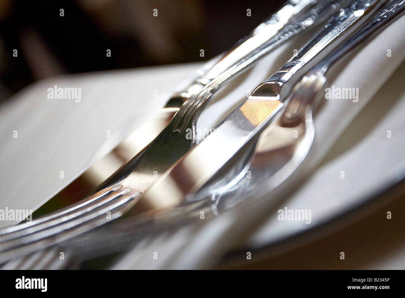 RESTAURANT PLACE SETTING WITH KNIFE AND FORK Stock Photo - Alamy