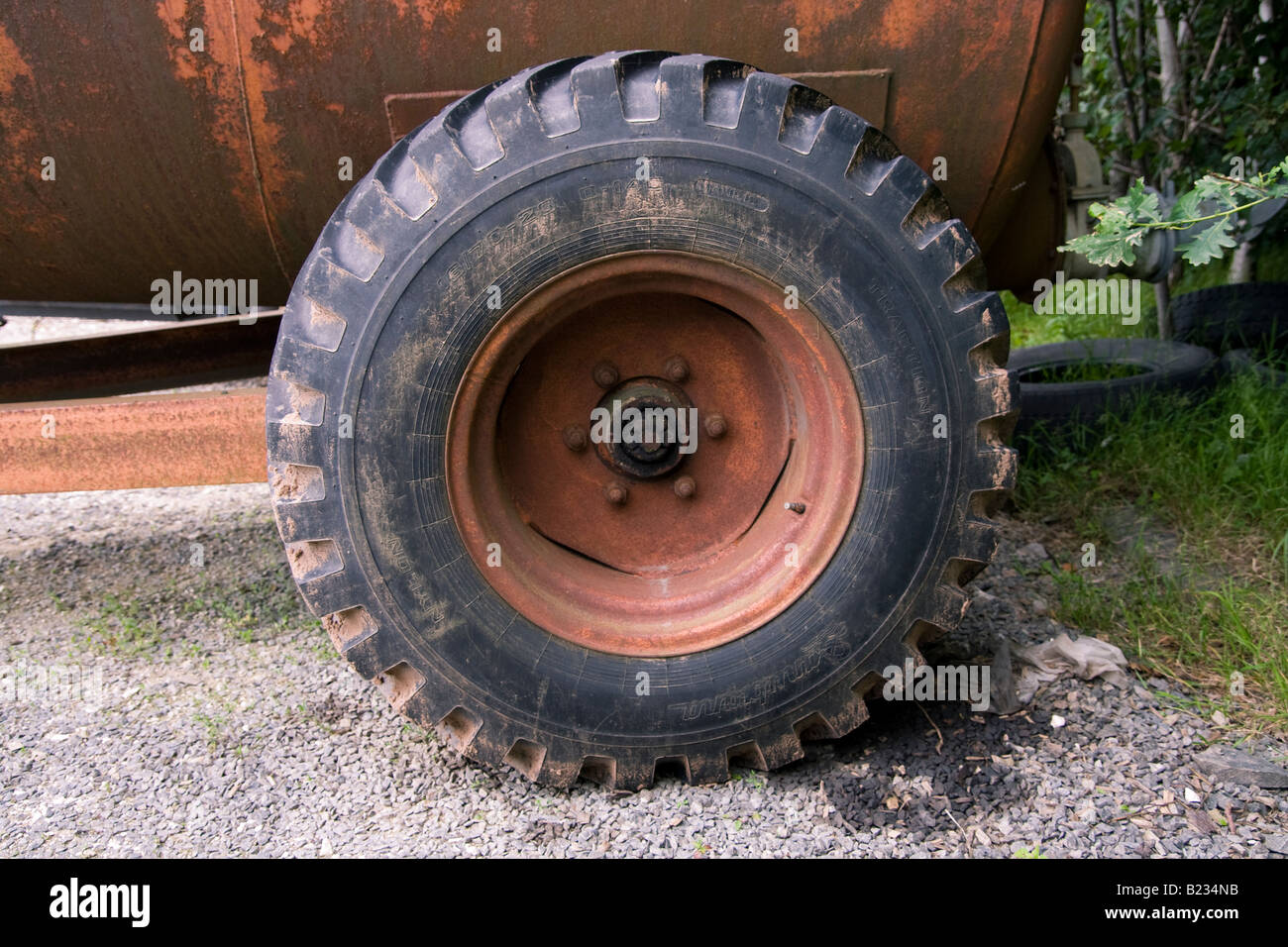 Wheel axel hi-res stock photography and images - Alamy