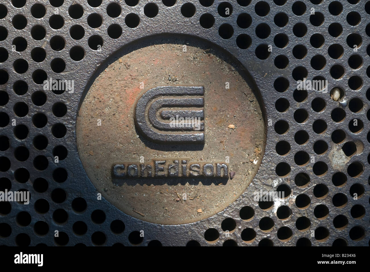 Close up Con Edison manhole cover Stock Photo - Alamy