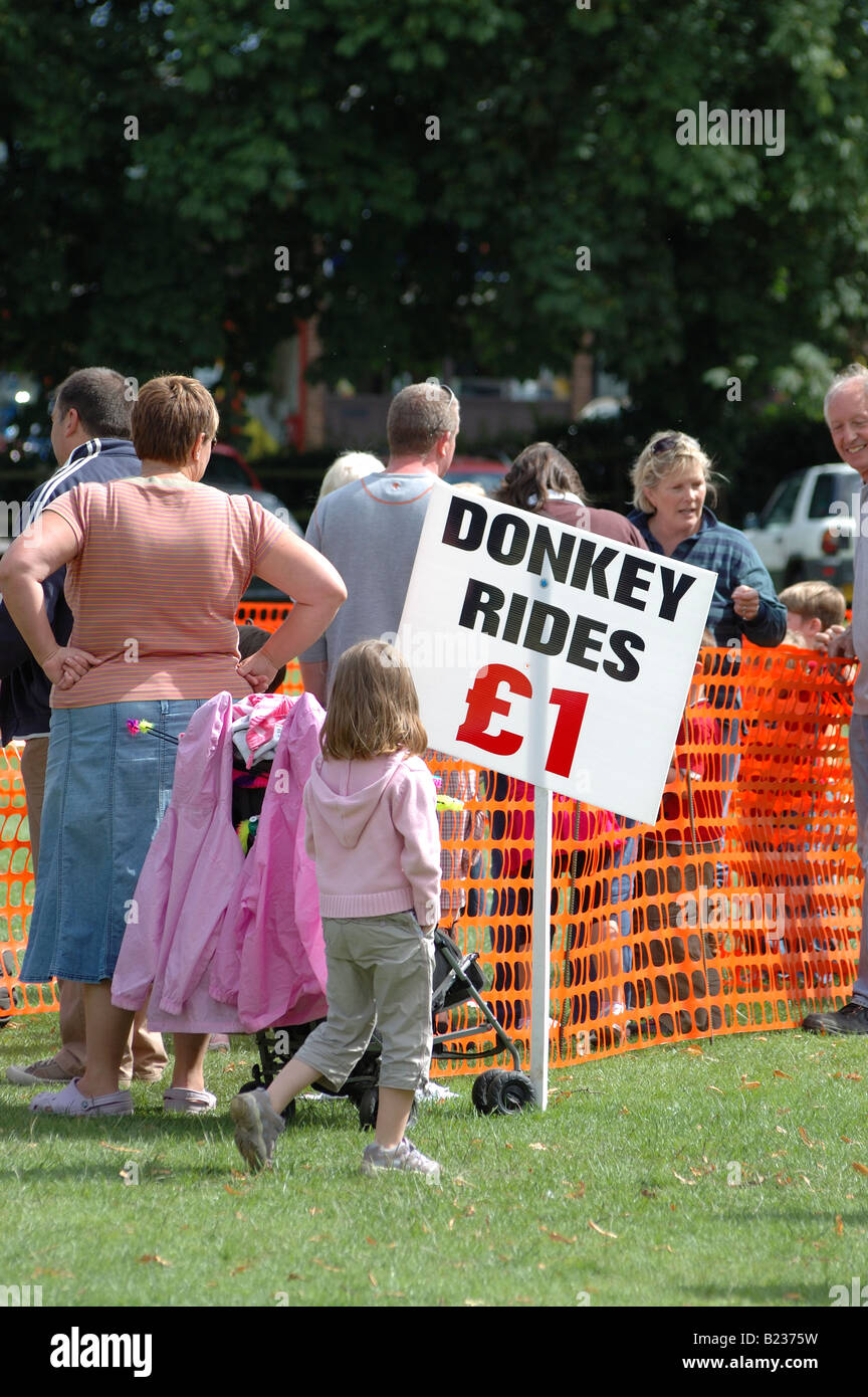 Donkey rides sign Stock Photo - Alamy