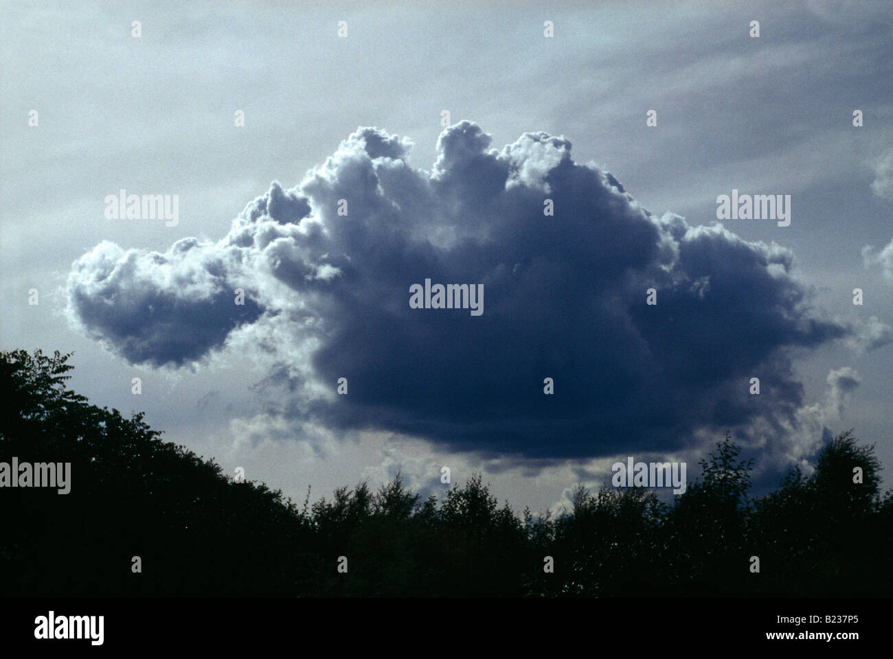Cumulo Nimbus Raincloud Stock Photo - Alamy