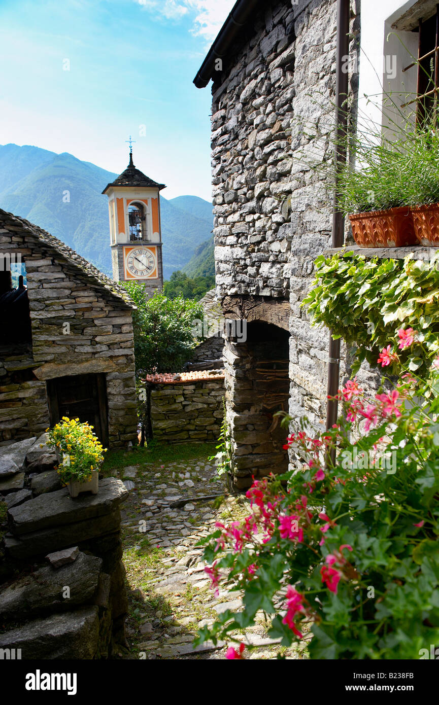 Rustic mountain village with stone houses -Val Verzasca, Corippo ...