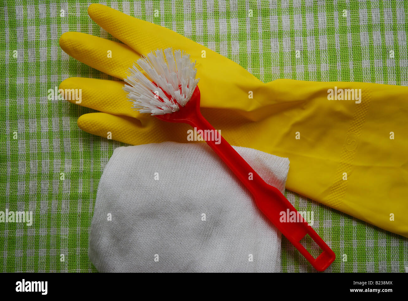 Washing up essentials Stock Photo - Alamy