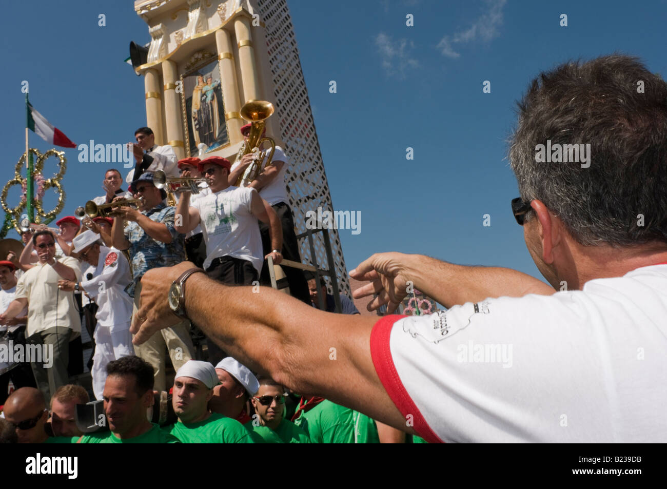 Giglio feast new york hi-res stock photography and images - Alamy