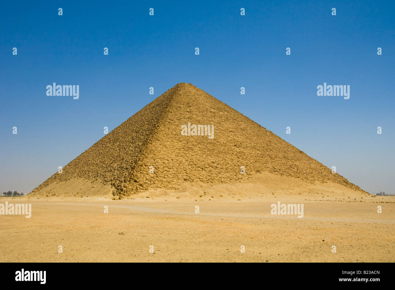 The Red Pyramid of Snefru near Dashur Egypt Stock Photo - Alamy