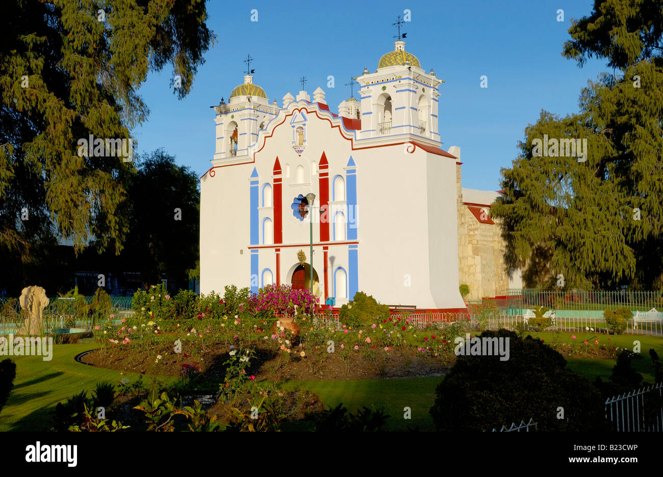 Garden in front of church Stock Photo - Alamy