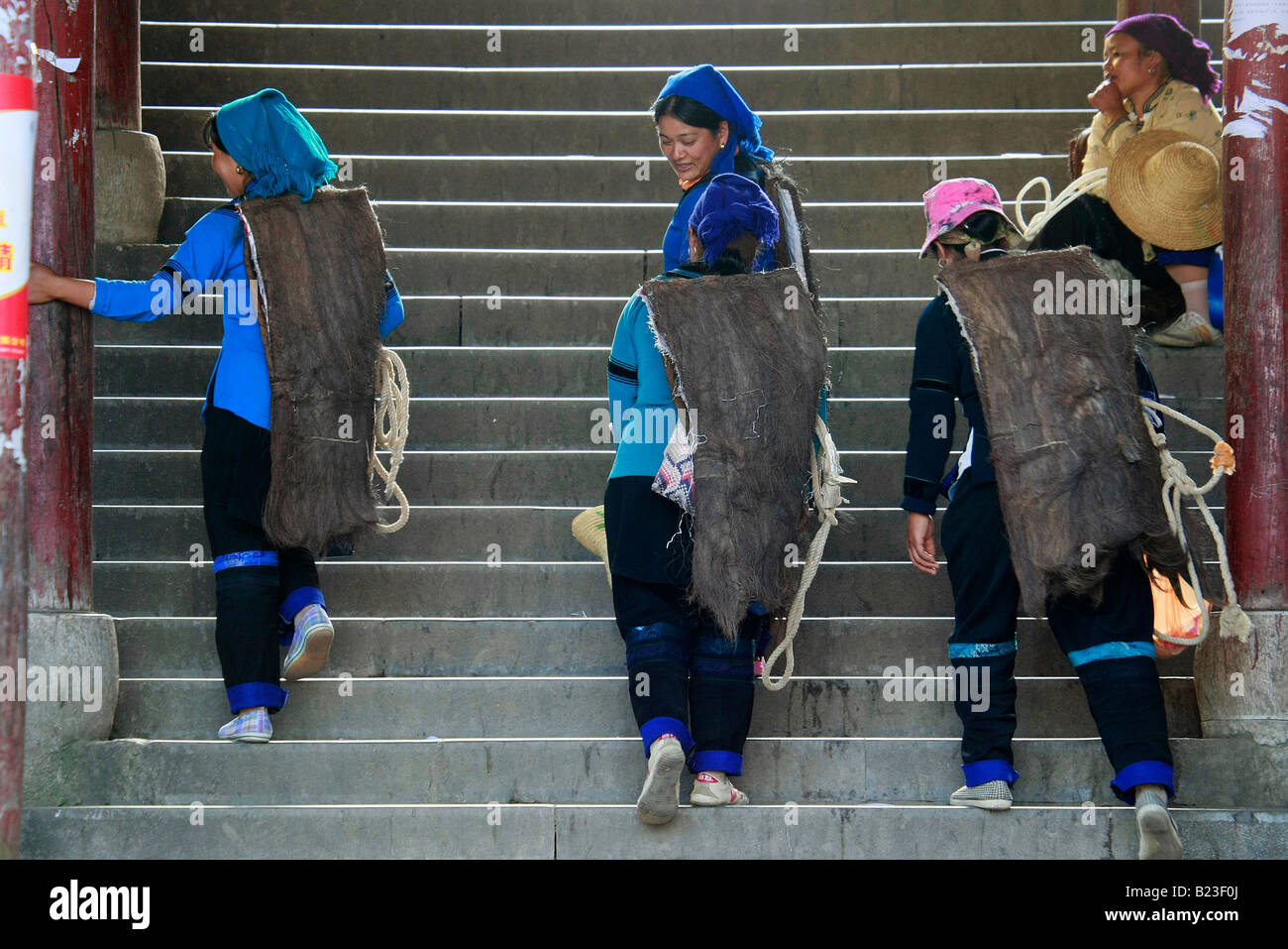 Hani women at the market at Yuanyang, Yunnan, China Stock Photo - Alamy
