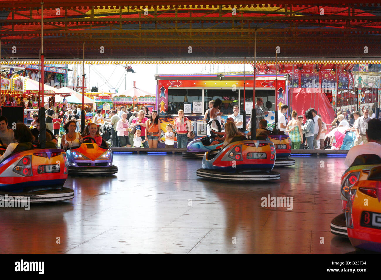 Dodgem car hi-res stock photography and images - Alamy