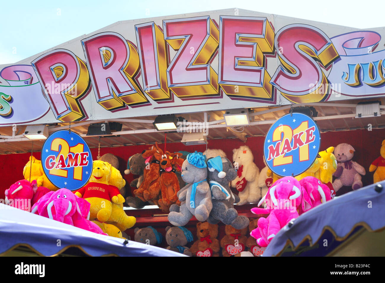 Prize stall hi-res stock photography and images - Alamy