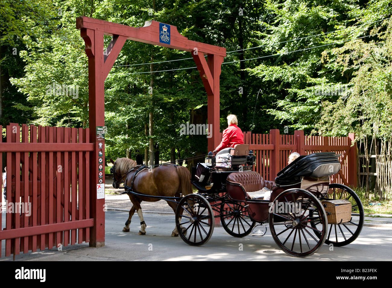 Hackney carriage hi-res stock photography and images - Alamy