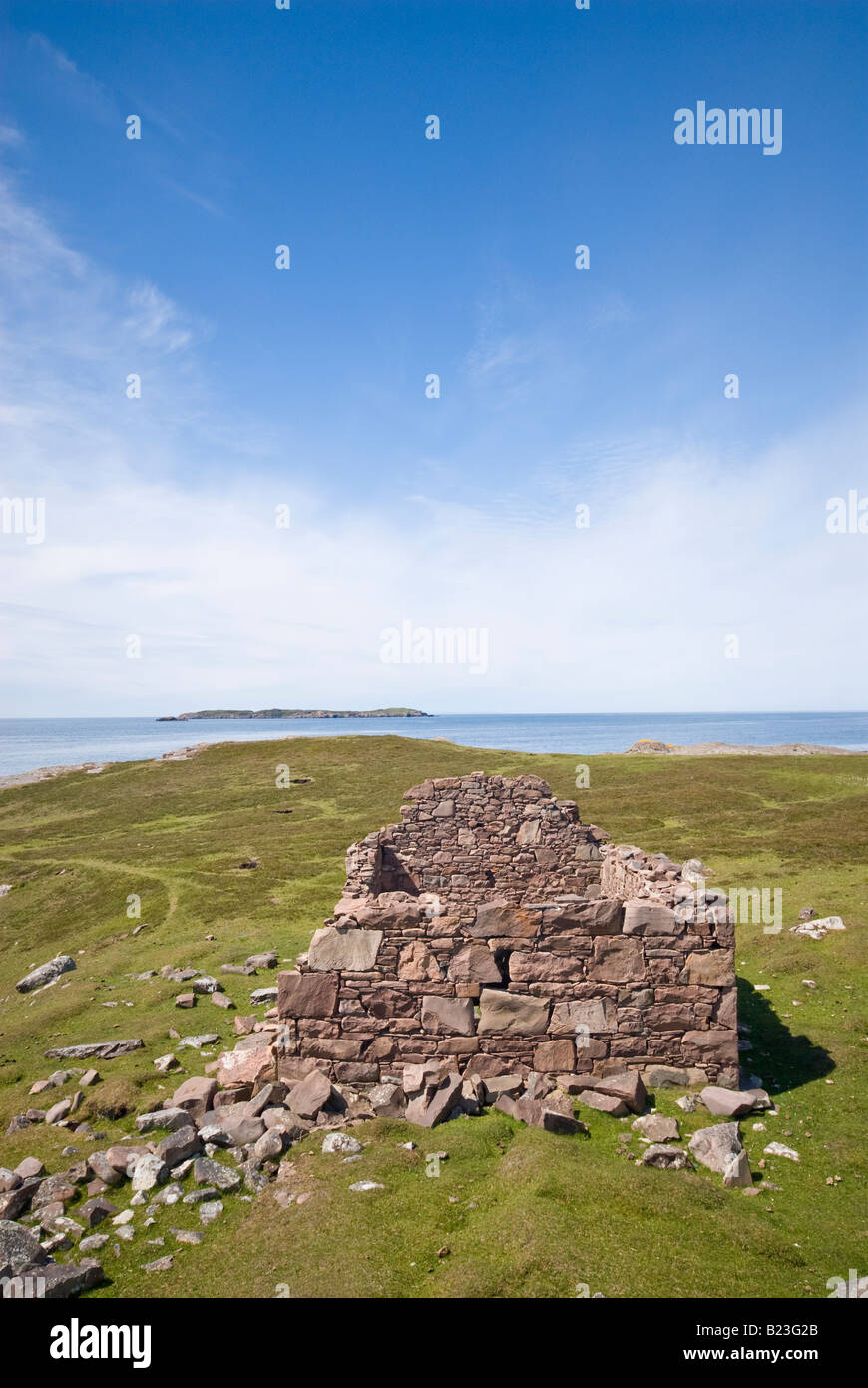 Ruined croft in highlands scotland hi-res stock photography and images ...