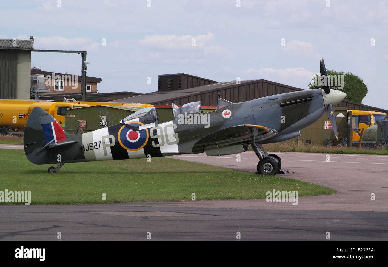 SUPERMARINE SPITFIRE MK 1X TWO SEATER Stock Photo - Alamy