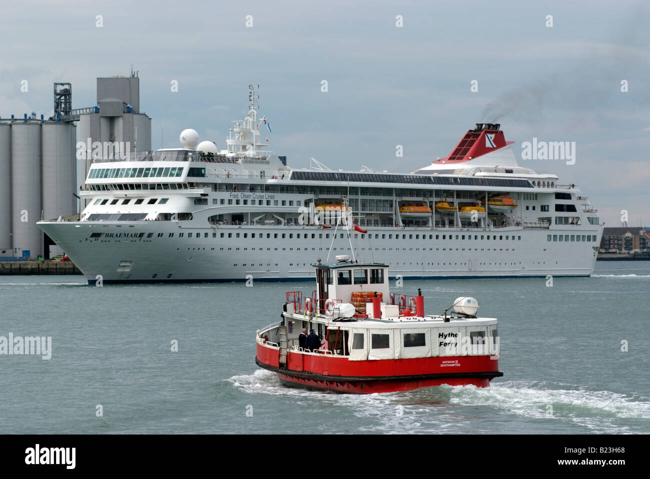 Hythe passenger ferry crossing Southampton Water southern England UK ...