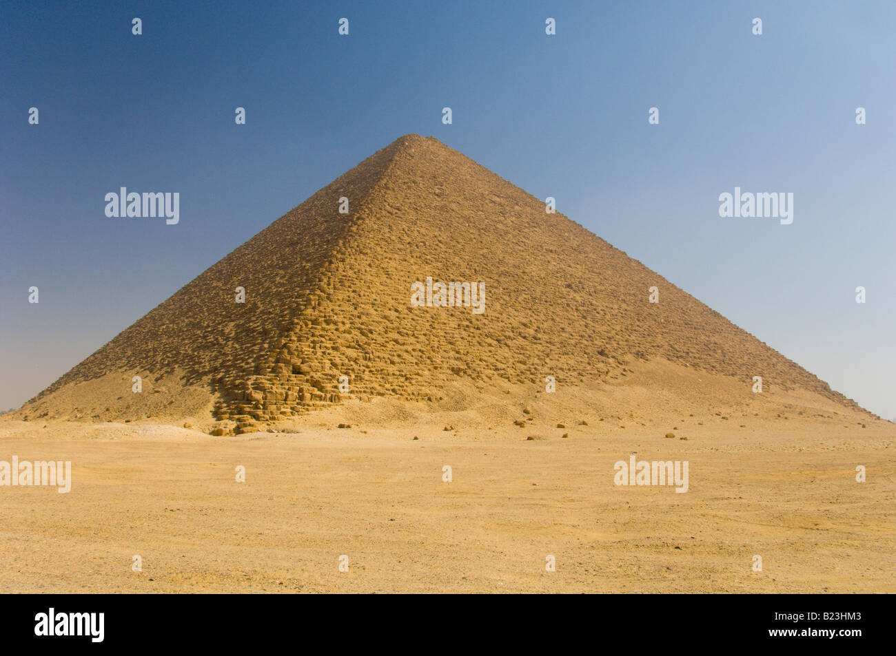The Red Pyramid of Snefru near Dashur Egypt Stock Photo - Alamy