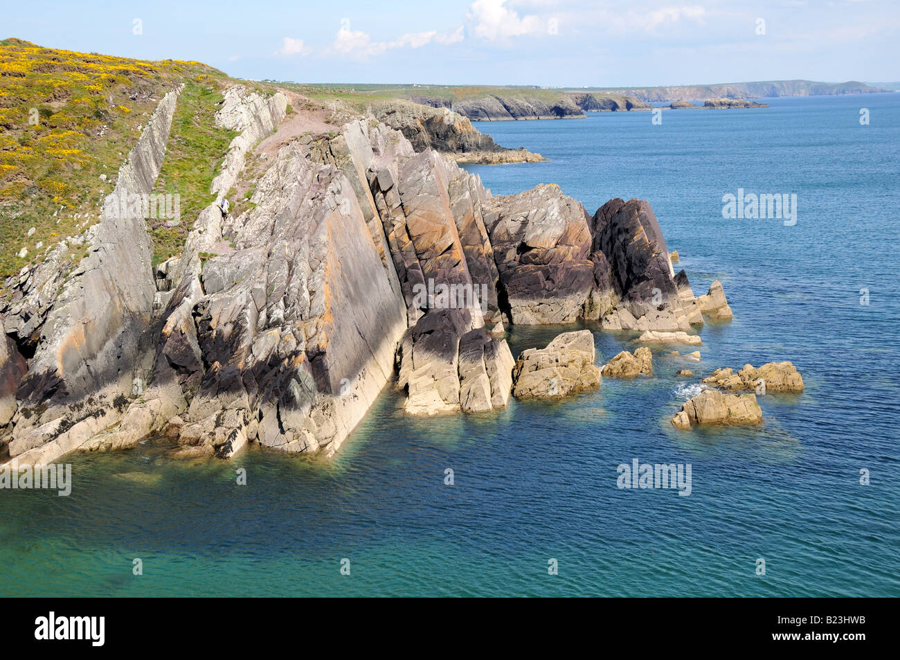 Porthclais harbour hi-res stock photography and images - Alamy