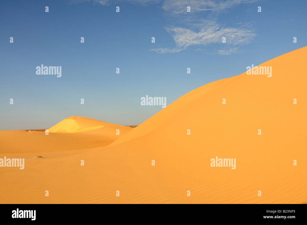 Sea of sand in the Sahara near Chinguetti Mauritania Stock Photo - Alamy