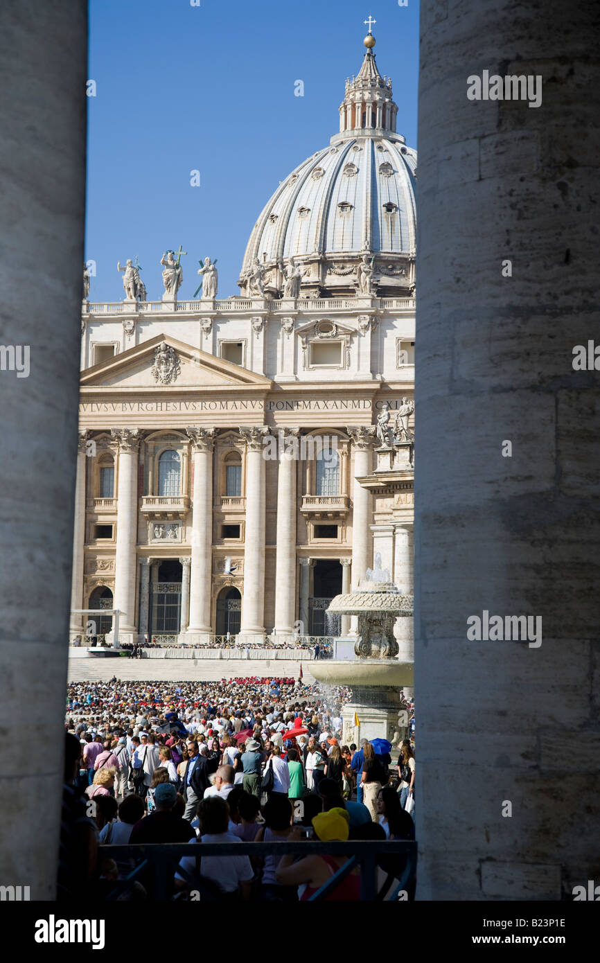 St Peter s and crowds Vatican City Italy Stock Photo - Alamy