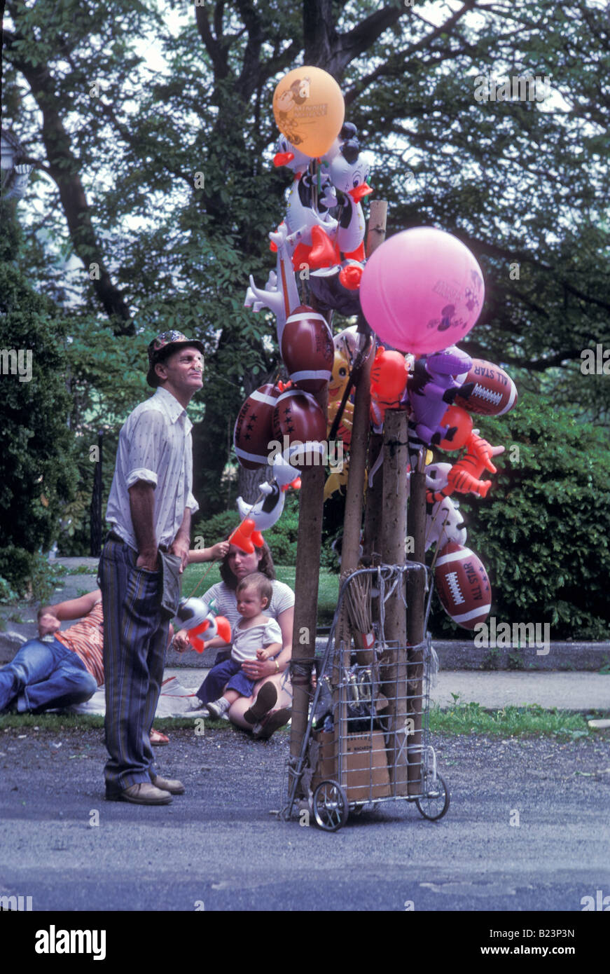 Balloons small town parade hi-res stock photography and images - Alamy