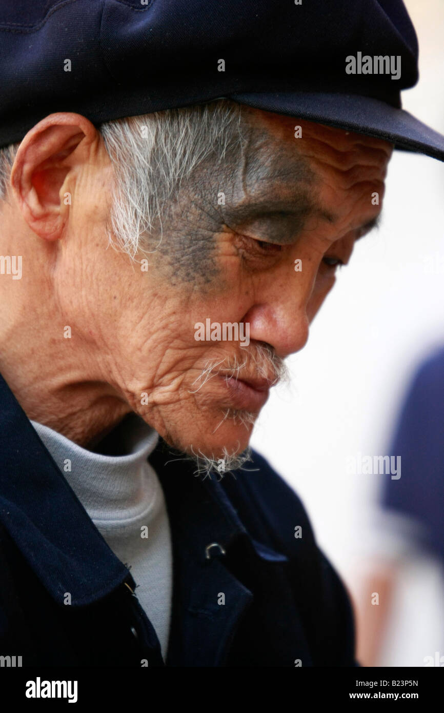 Hani man at the market at Yuanyang, Yunnan, China Stock Photo - Alamy