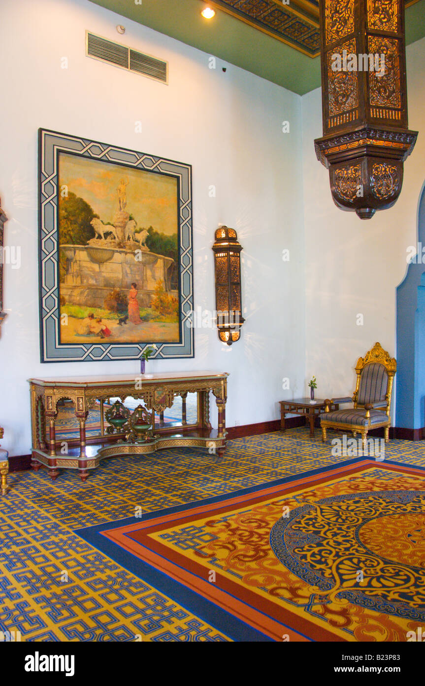 Egyptian ballroom hi-res stock photography and images - Alamy