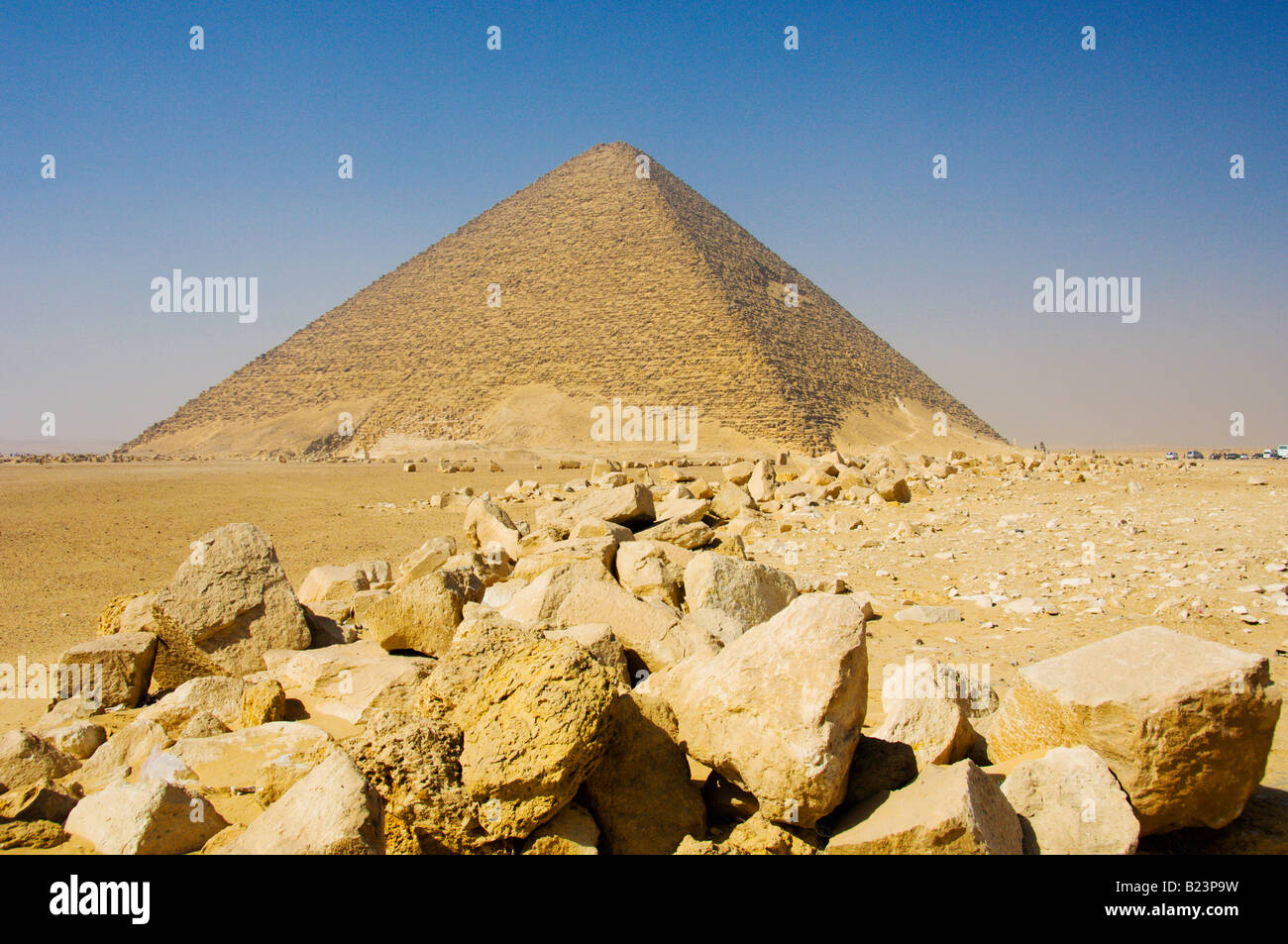 The Red Pyramid of Snefru near Dashur Egypt Stock Photo - Alamy