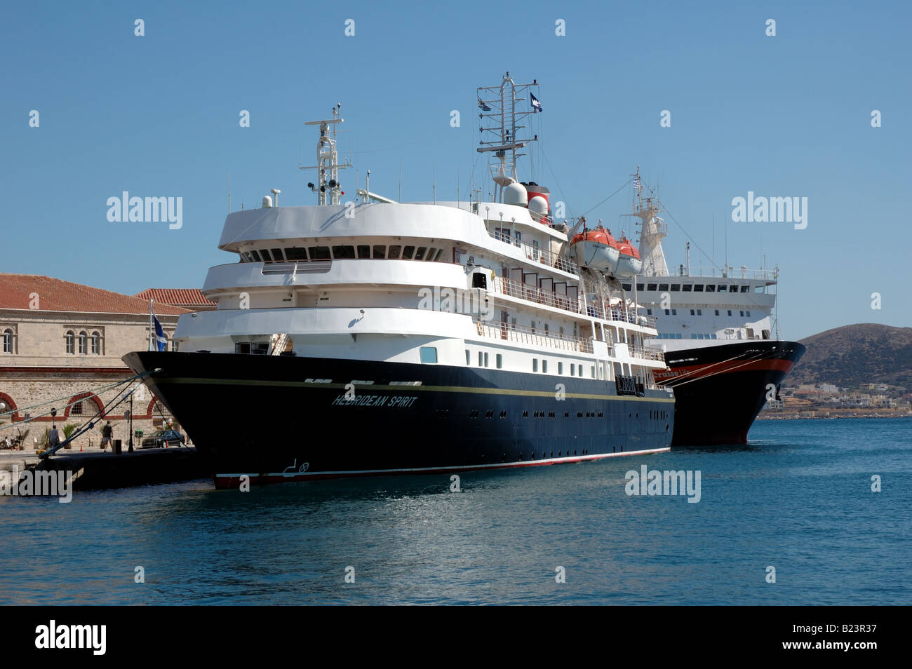 Luxury cruise ship Hebridean Spirit moored in Ermoupoli, Greek island ...