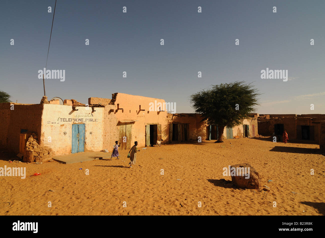 Town square of the town of Chinguetti wolrd heritage sight Western ...