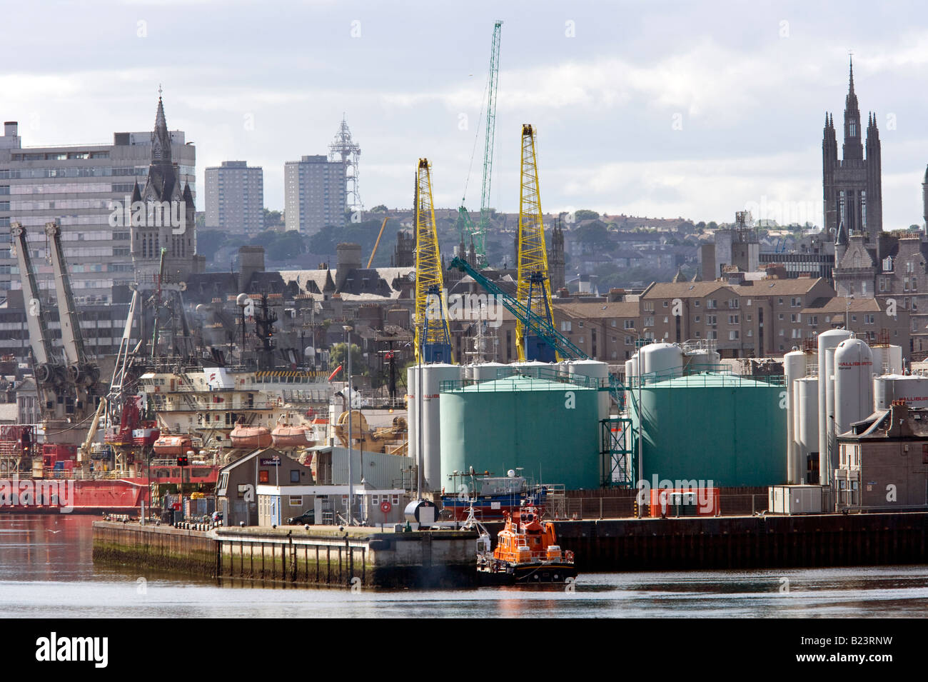 Aberdeen city port uk hi-res stock photography and images - Alamy