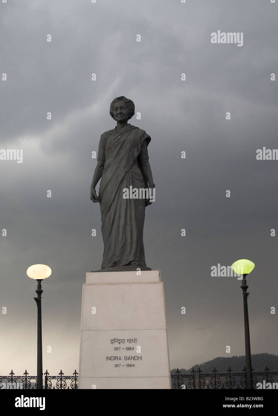 Statue indira gandhi india hi-res stock photography and images - Alamy
