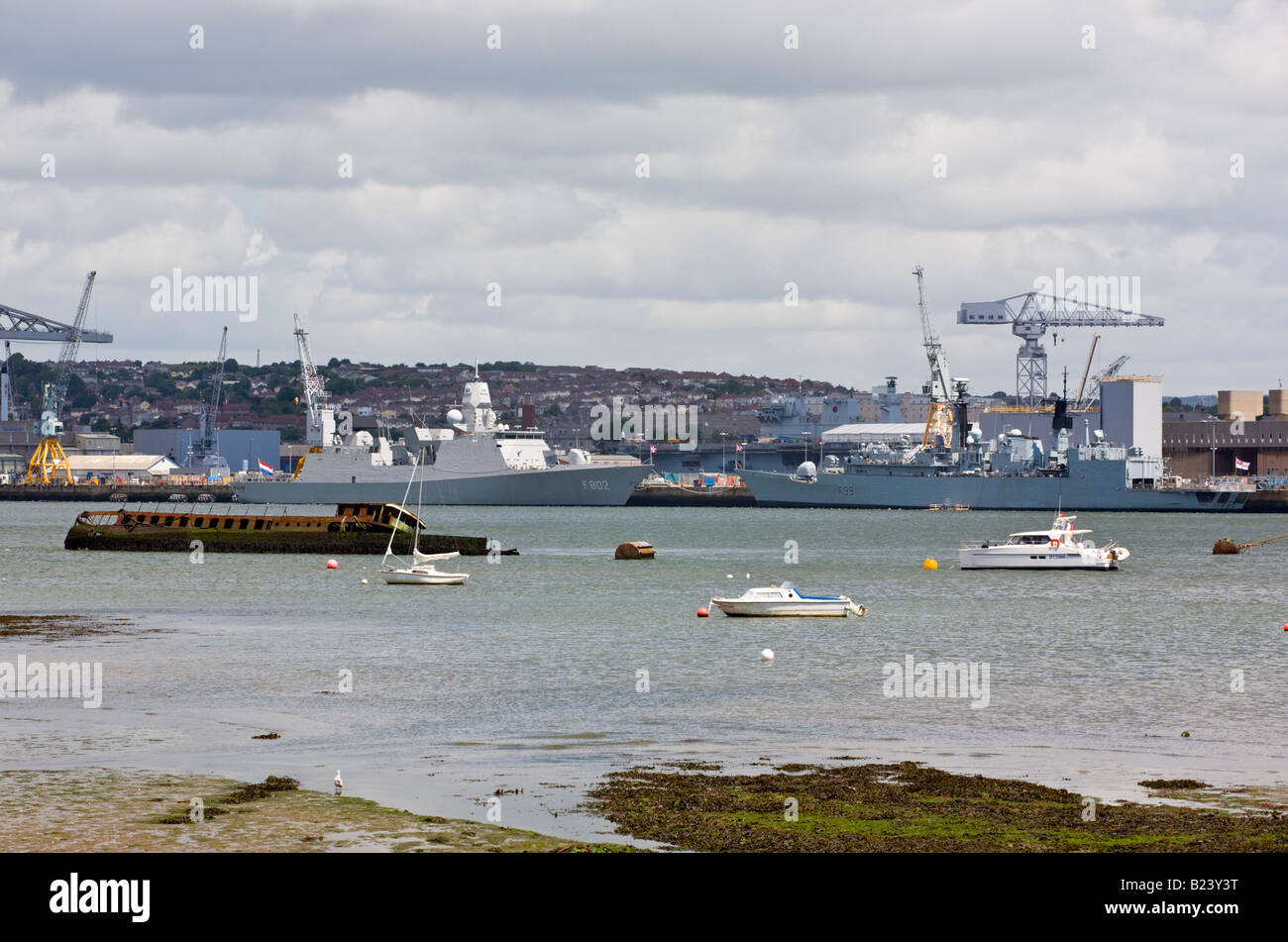 Devonport docks hi-res stock photography and images - Alamy