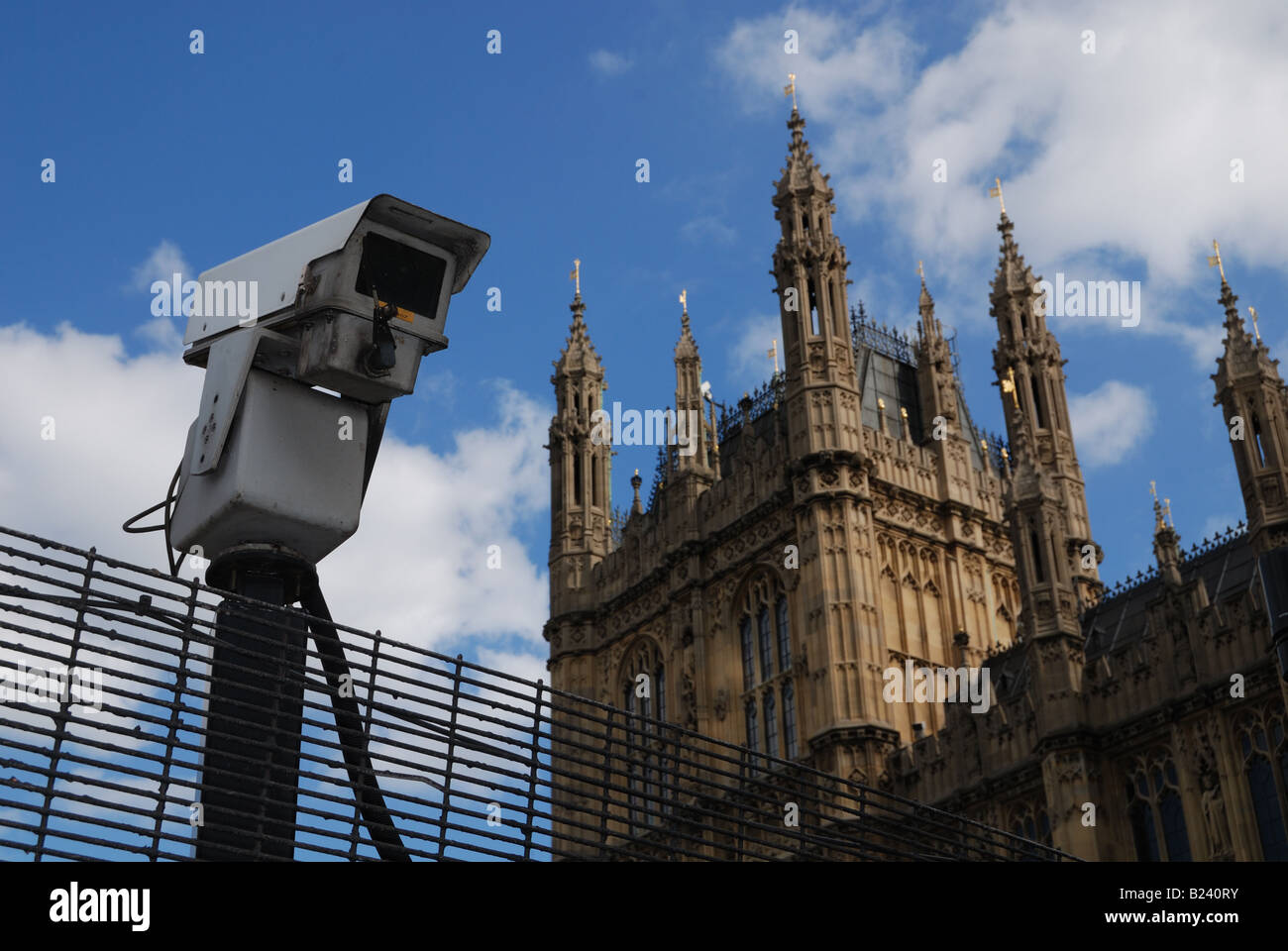 Surveillance camera and Houses of Parliament, Palace of Westminster ...