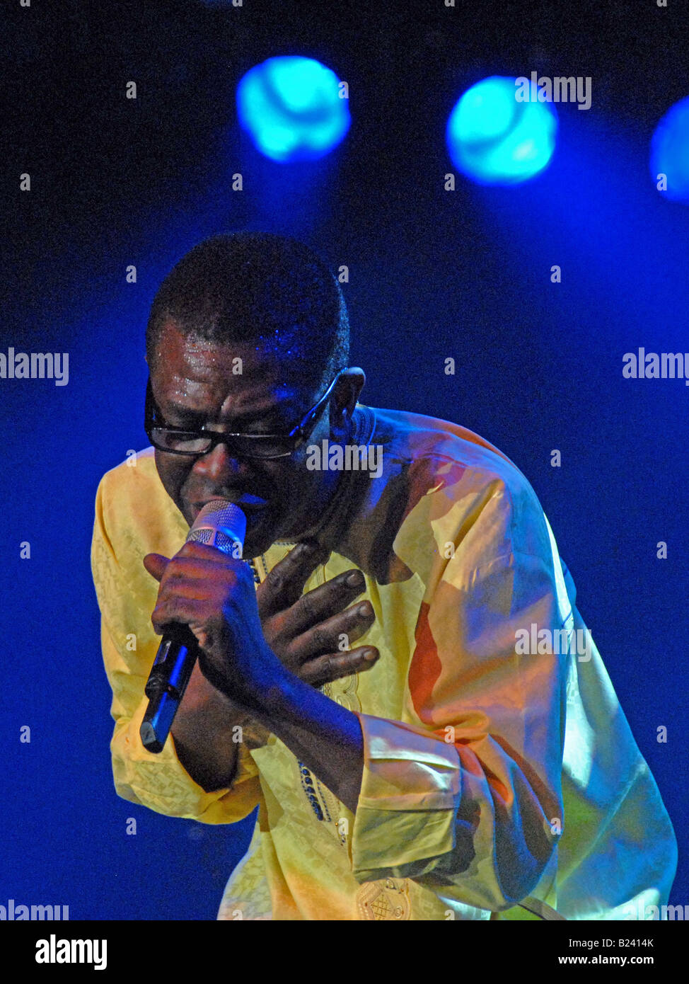 The Senegalese singer and percussionist Youssou N'dour Stock Photo - Alamy