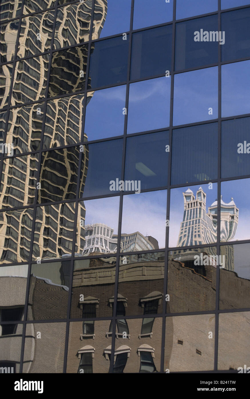 BASTIONS OF COMMERCE IN THE WORLDS LARGEST CITIES GLASS CHICAGO ...