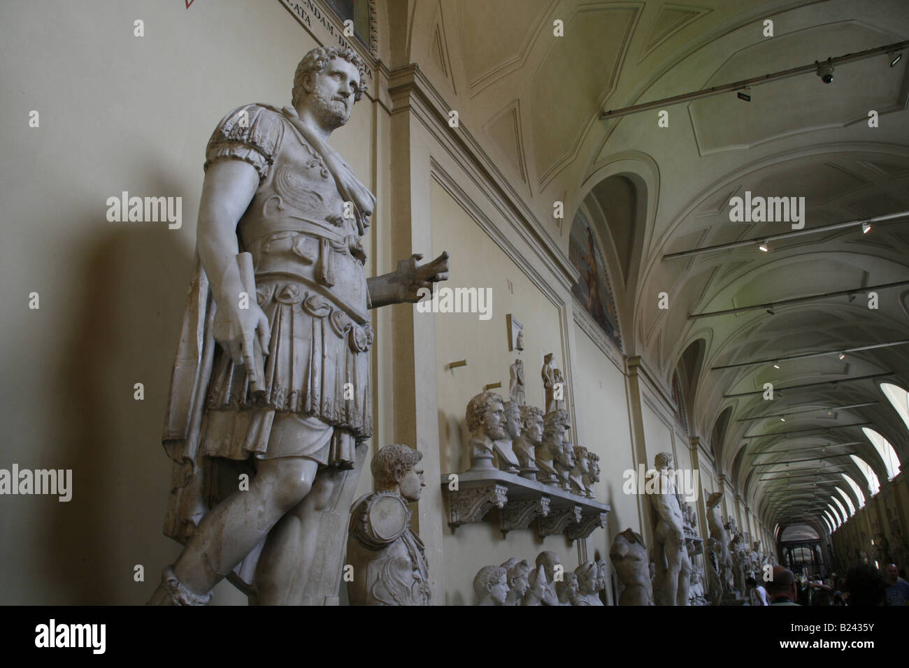 Roman woman statue vatican museum hi-res stock photography and images ...