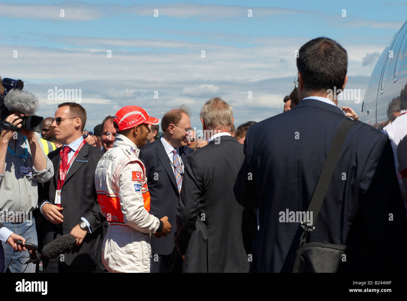 Lewis hamilton bombardier learjet mclaren hi-res stock photography and ...